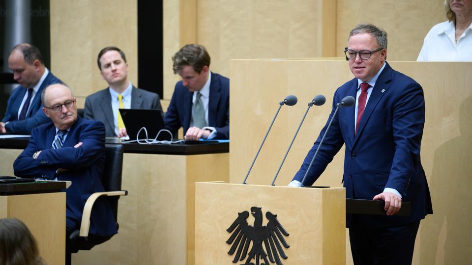 "Schlechtes Handwerk" - Was ein KI-Experte zum Fall Voigt sagt ...