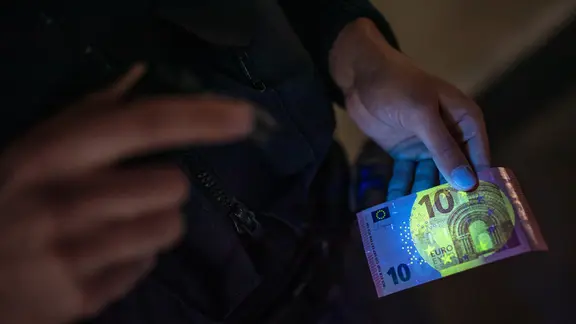 Falschgeld in Zeitz aufgetaucht | mdr.de