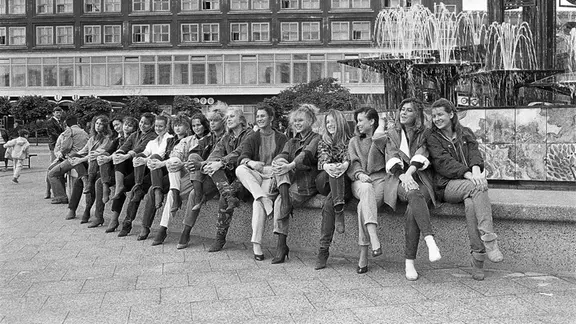 Frauen in der DDR - Fotografien von Mahmoud Dabdoub | mdr.de