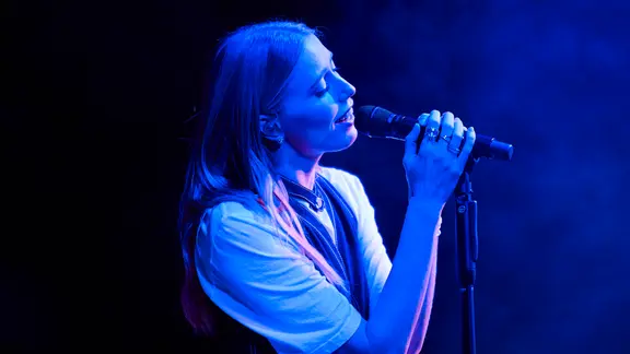 Exklusives Hörerkonzert mit LEA | mdr.de