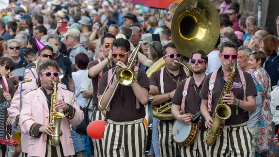 Dixieland-Parade fällt aus: Stadt weist Kritik der Veranstalter von ...
