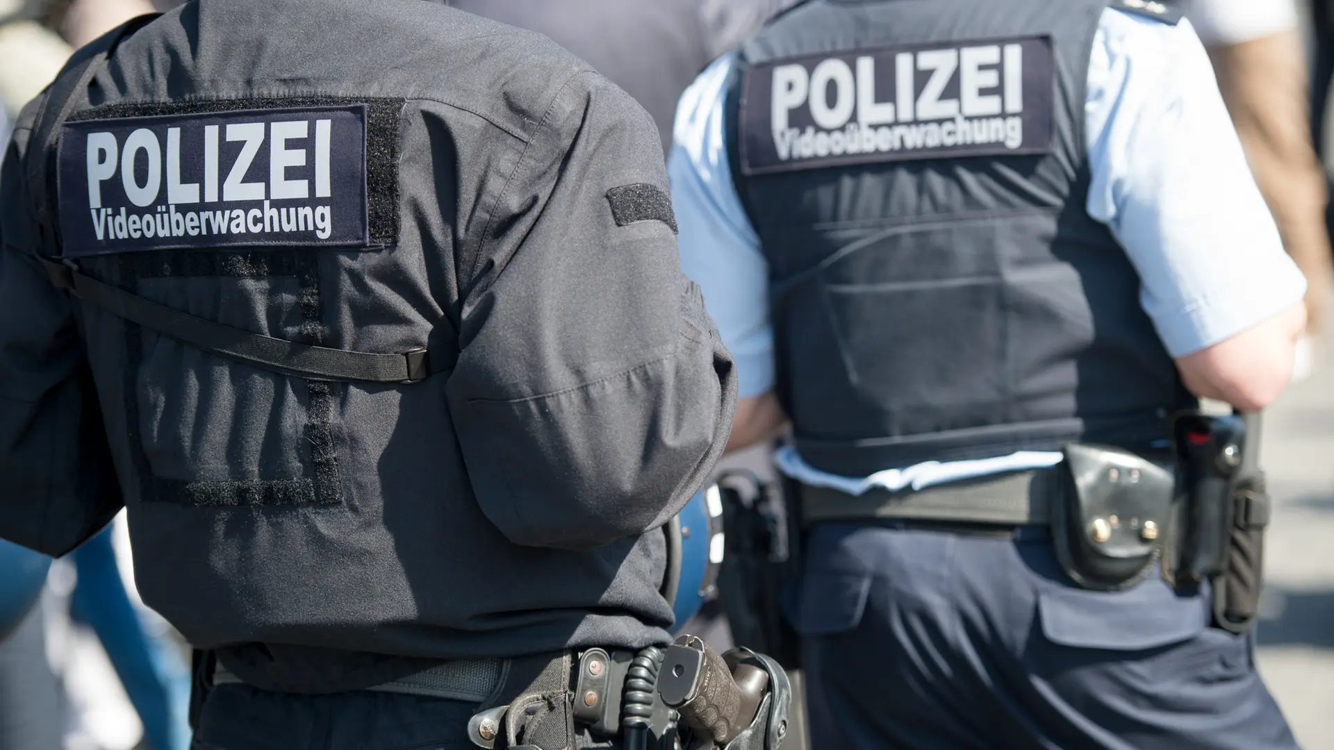 Polizei Sachsen-Anhalt setzt ab 2027 landesweit auf Bodycams | mdr.de