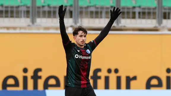 2. Liga: Dynamo Dresden holt sich Ex-FCM-Angreifer Ceka | mdr.de