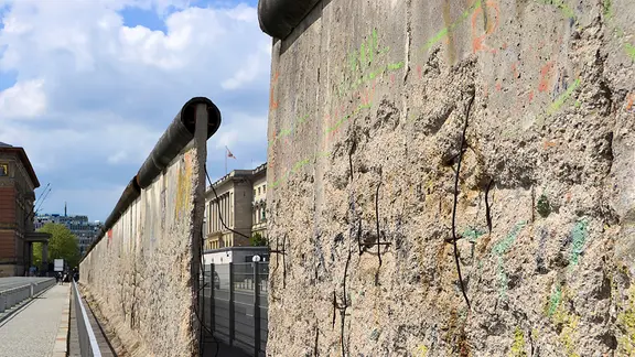 Der Bau der Berliner Mauer am 13. August 1961 | mdr.de