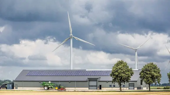 Energie vom Acker: Mit Windkraft und Photovoltaik geht’s am besten | mdr.de