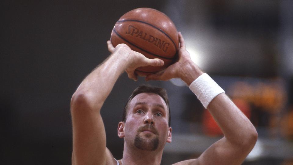 Basketball | BBL: Nationalspieler verlängert beim Syntainics MBC ...