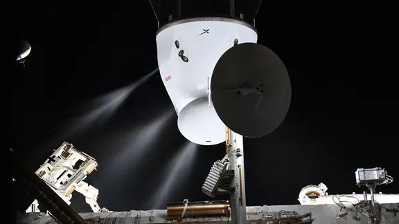 Gestrandete ISS-Astronauten zurück auf der Erde | mdr.de