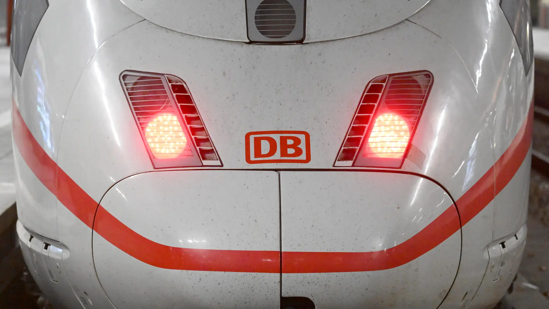 Bahn stoppt bundesweit alle Züge | mdr.de