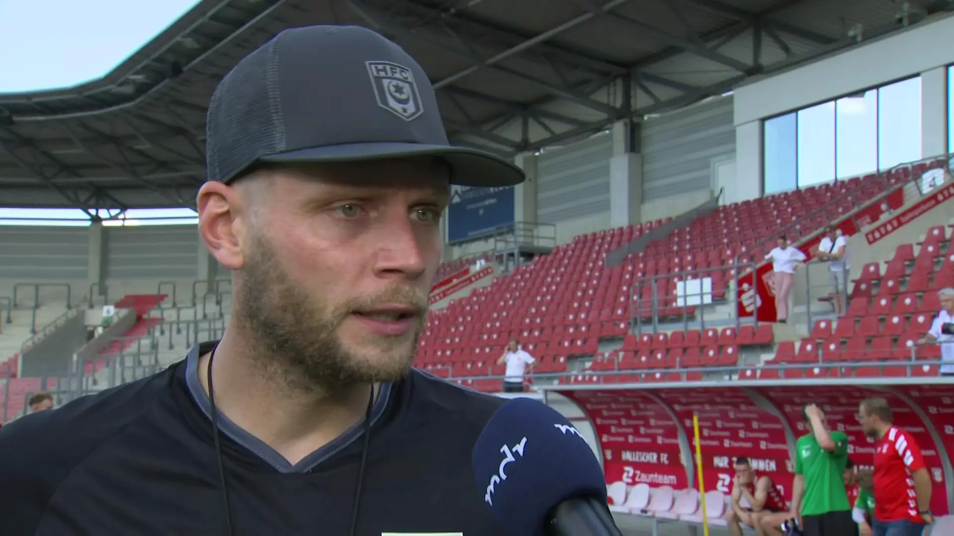 HFC-Trainer Schröder: | mdr.de