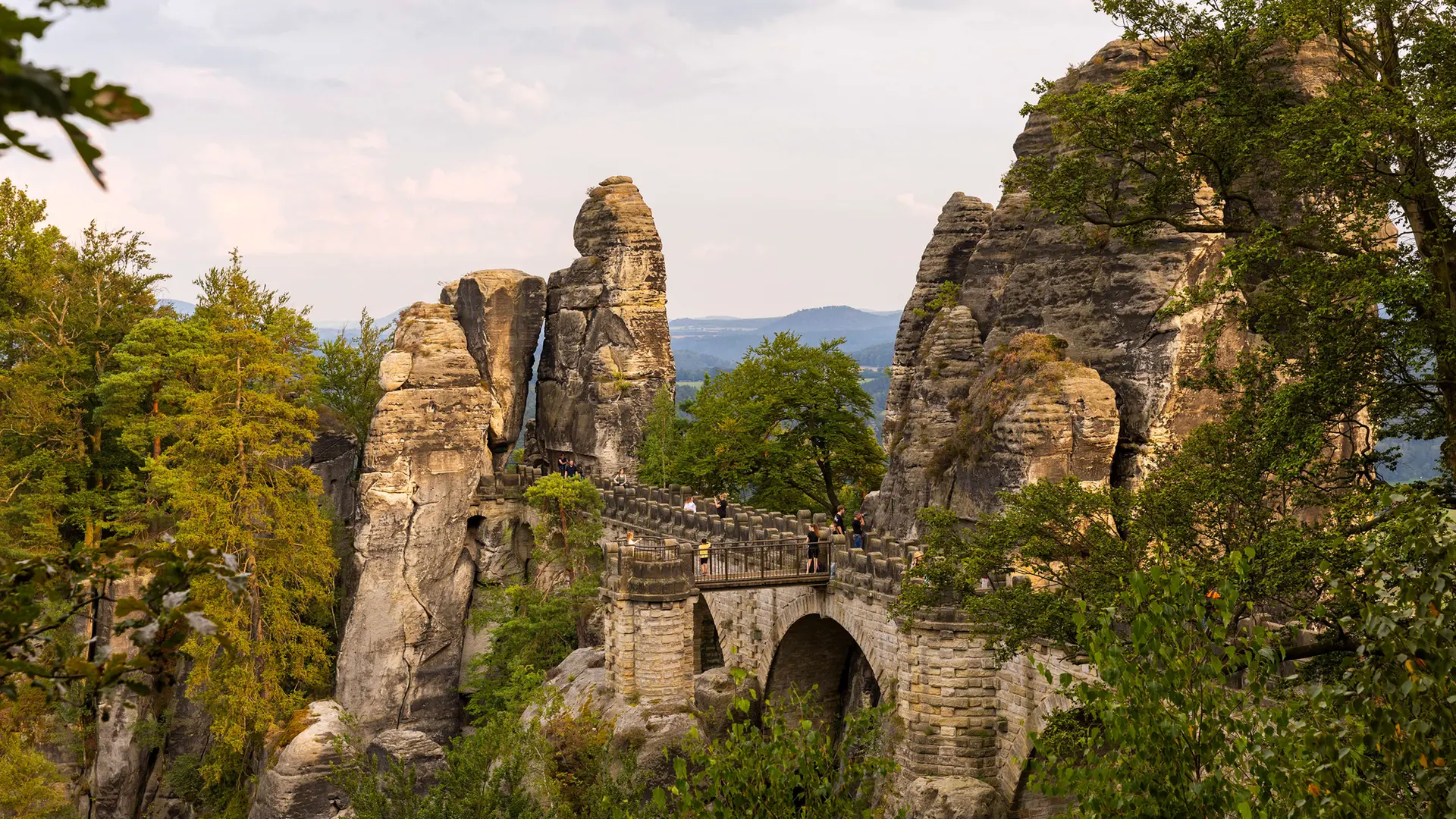 Sächsische Schweiz - Wald, Stein, Fluss – nonstop | mdr.de