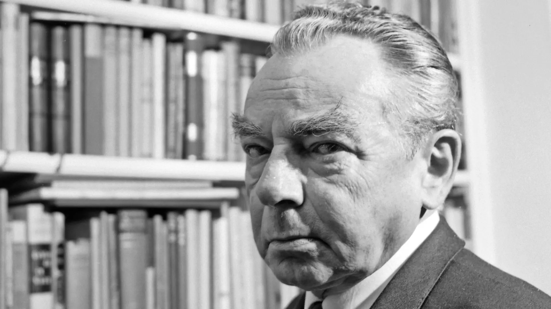 Erich Kästner: Die 10 berühmtesten Bücher und Gedichte | mdr.de